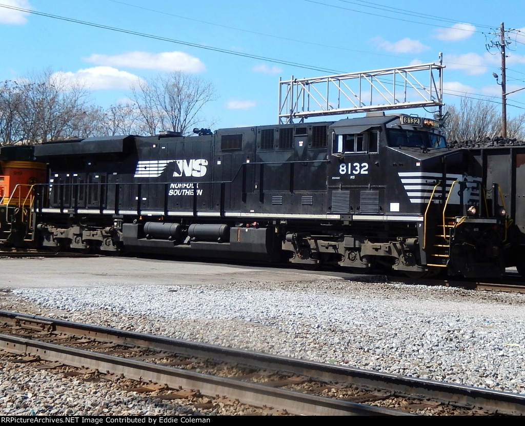 NS 8132 (ES44AC)